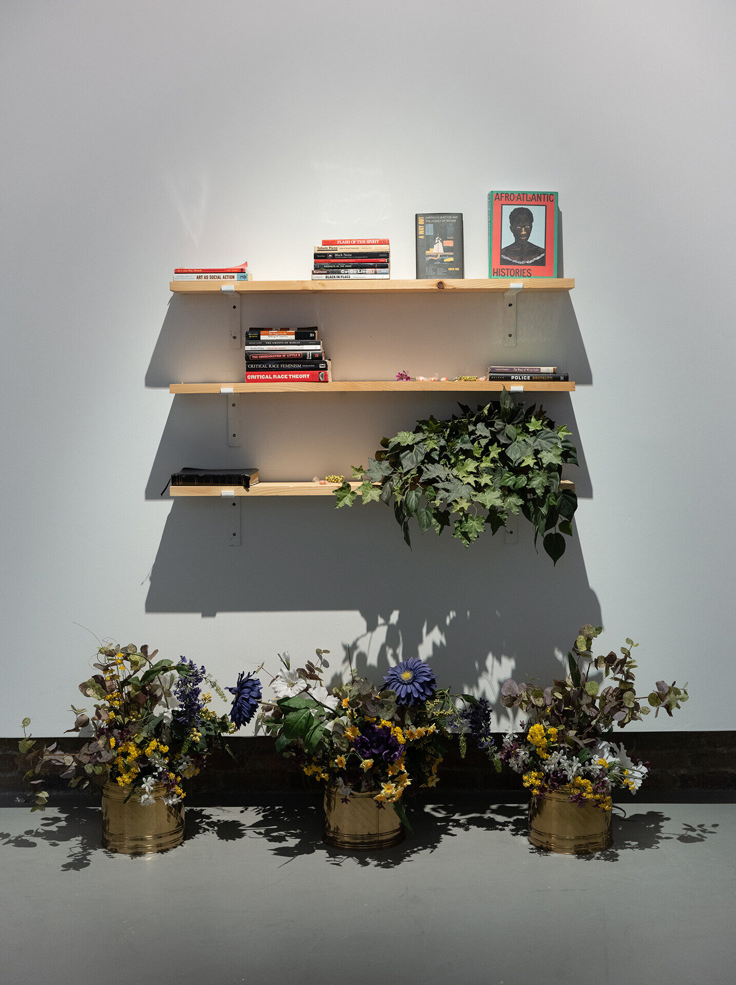 Beyond the Frame - Hamiltonian Artists